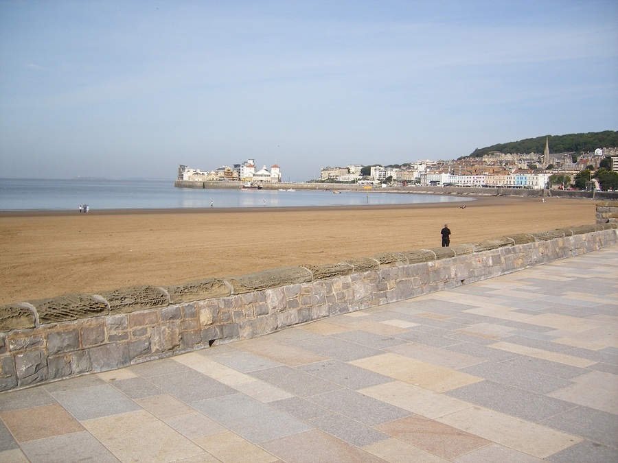 Sand Bay Holiday Resort - Weston-super-Mare Turkey & Tinsel Coach Holiday